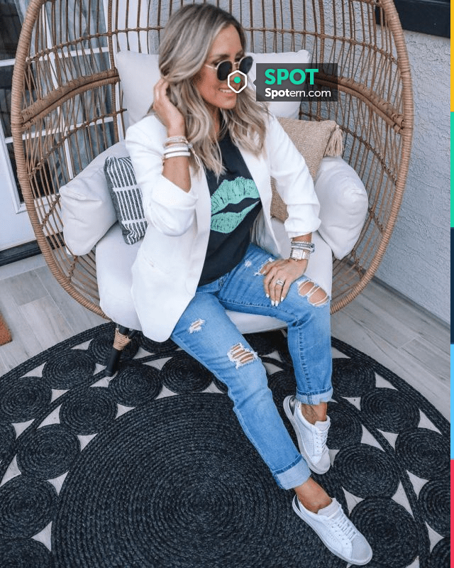 Round Trendy Sunglasses of Kim Blank on the Instagram account ...