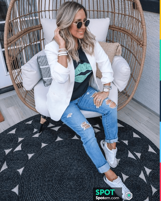 Rez­za Sneak­ers of Kim Blank on the Instagram account @liveloveblank ...