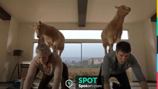 Bur­gundy Leg­gings worn by Dr. Grace Sawyer (Ali Larter) in The Rookie ...