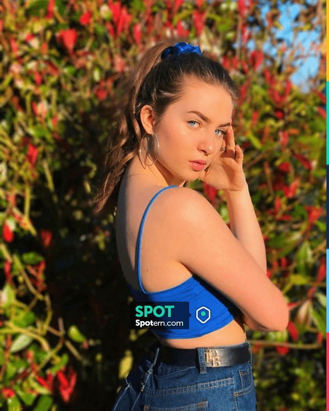 The Top Blue Worn By Célia On Her Account Instagram Celia 7721 Spotern