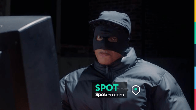 The down jacket black worn by Maskey in his video YouTuve HOW to MAKE ...