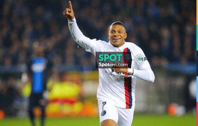 The Nike jersey third PSG 2019-2020 worn by Kylian Mbappé on his ...