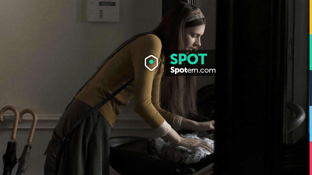 El suéter amarillo de Leanne Grayson (Nell Tiger Free) en Servant ...