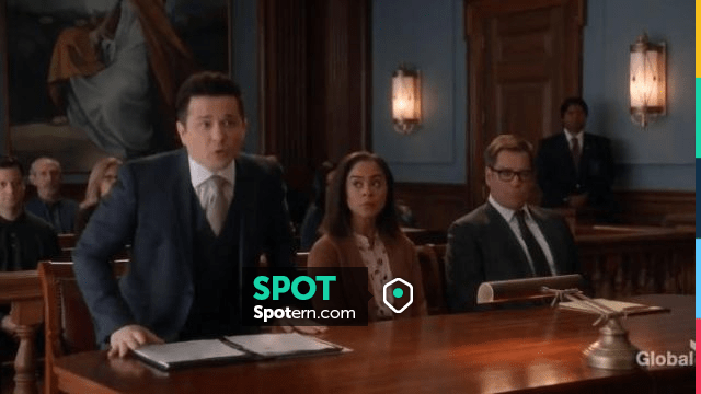 Myel­la Flo­ral Print Blouse worn by Judge Duggan (Kelcy Griffin) in ...