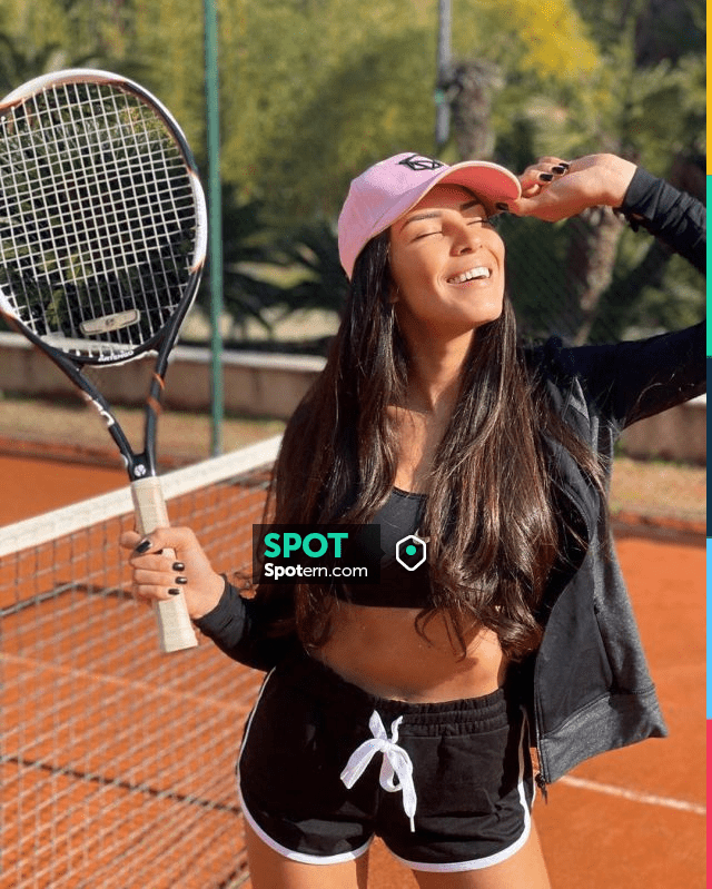 La brassière noire Nike de Hagda sur son compte Instagram @hagdaprata ...