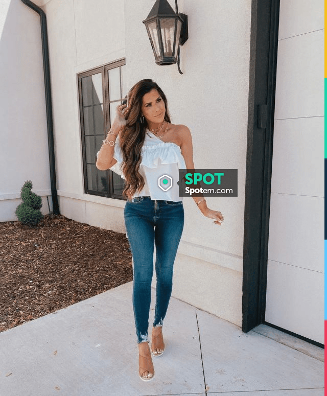 Ruf­fled Top of Emily on the Instagram account @emilyanngemma | Spotern