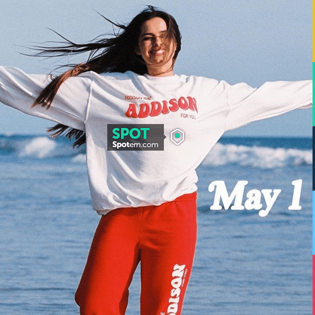 The sweatshirt worn by Addison Rae on the account Instagram of ...