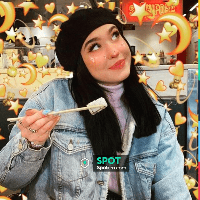 Denim jacket worn by Addison Rae on the Instagram account @addyrae ...