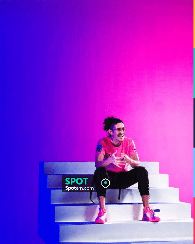 The pants have cargo pockets Off-White to Moha on the account Instagram ...