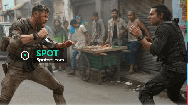 Camo Plate Carrier Military vest worn by Tyler Rake (Chris Hemsworth ...