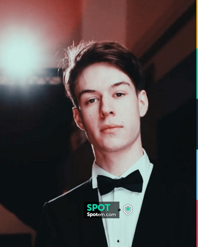 The white shirt of Seb the Fries on his account Instagram @seblafrite ...