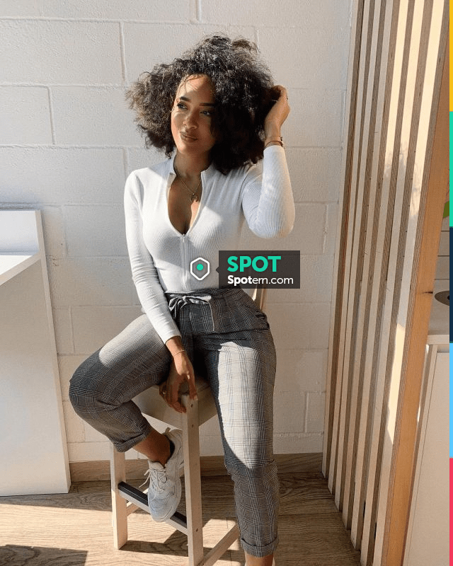 Le body à Longues Manches de Axelle Elle sur son compte Instagram @ax ...