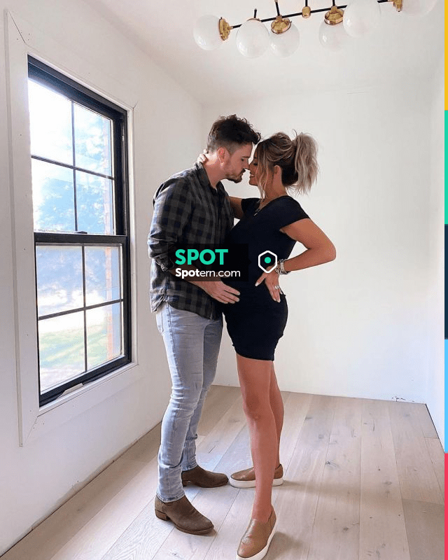 Black Dress of Sarah Knuth on the Instagram account @sarahknuth | Spotern