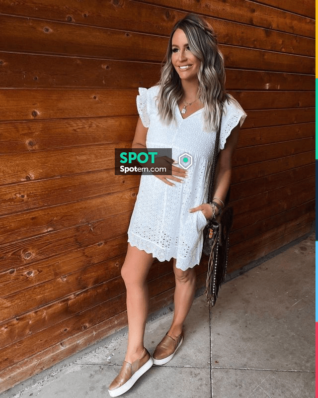 White Eye­let Dress of Sarah Knuth on the Instagram account @sarahknuth ...