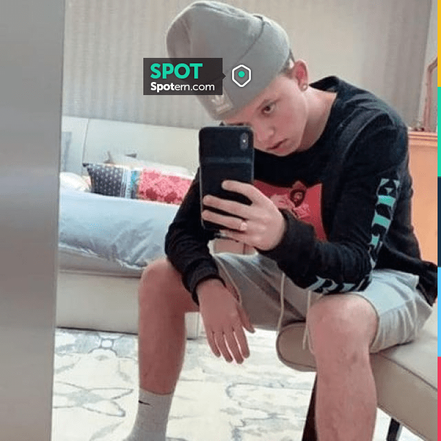 The bonnet grey worn by Jacob Sartorius on the account Instagram @jacob ...