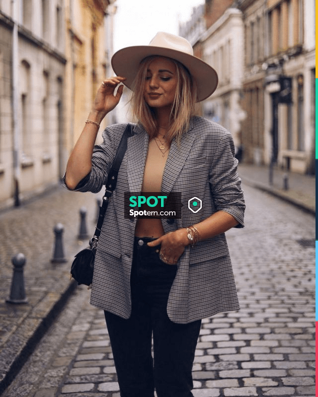 The jacket plaid Zara worn by Jess Me Up on his account Instagram ...