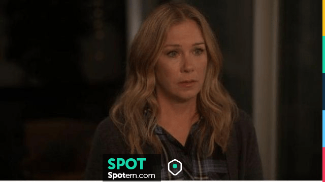 Blue Plaid Shirt worn by Jen Harding (Christina Applegate) in Dead to ...