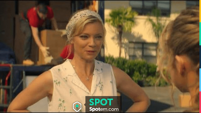 Imprimé Floral Blouse portée par Barbara Whitmore (Amy Smart) dans ...