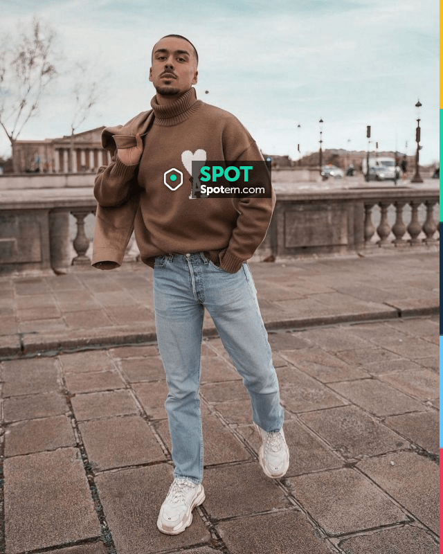 The pull-Friend Paris Logo worn by Johan Papz on his account Instagram ...