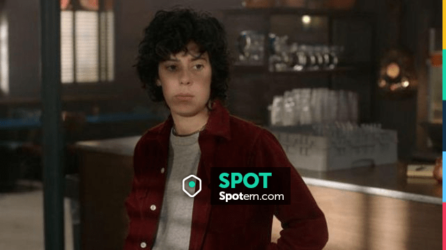 Grey T-Shirt worn by Nico (Roberta Colindrez) in Vida Season 3 Episode ...