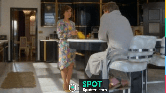 Yellow heels worn by Simone Grove (Lucy Liu) in Why Women Kill (S01E09 ...