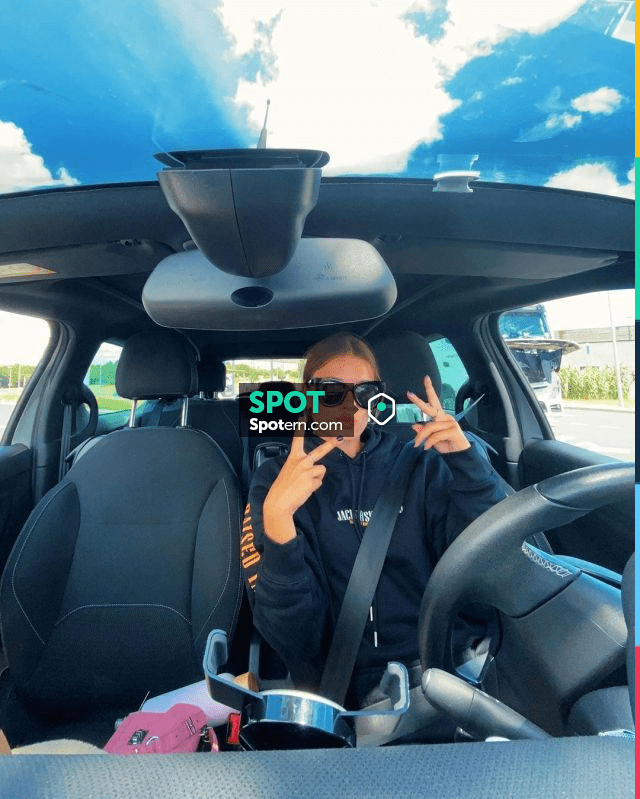 The sunglasses worn by Just Zoe on his account Instagram @justezoe_ytb ...