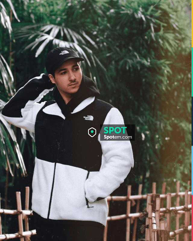 La chaqueta de lana que usó Sofyan Boudouni en su cuenta de Instagram @sofyan | Spotern