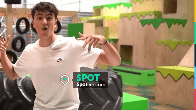 The Nike t-shirt worn by Inoxtag in the video obstacle Course with ...