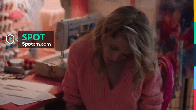 Screen used Craft Supplies used by Julie Richman (Jessica Rothe) in ...