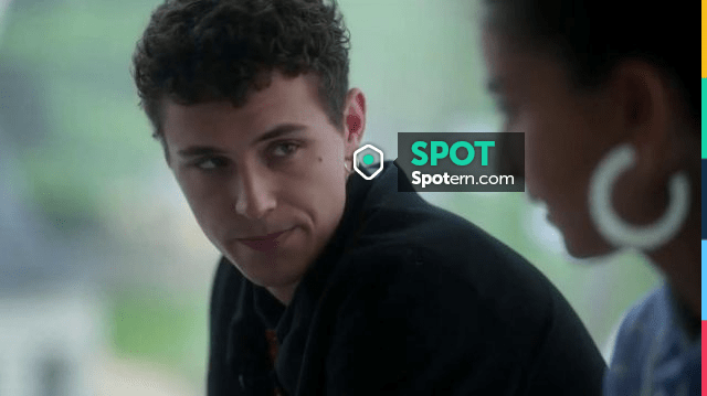 The creole silver scope by Ander Munoz (Arón Piper) in the series Elite ...