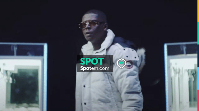 La parka blanche Canada Goose portée par Ninho dans son clip Zipette ...