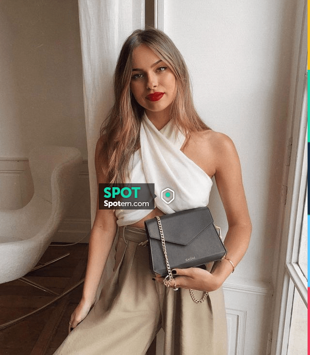 The top cross-Jodie on his account Instagram @jodielapetitefrenchie ...