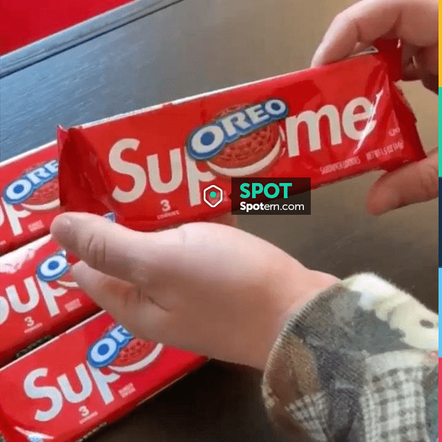 Les Oreo Supreme de Max Miller sur son compte Instagram @miller | Spotern