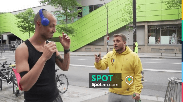 The yellow sweatshirt hoodie Reyes worn by Mcfly in the YouTube video 8 ...