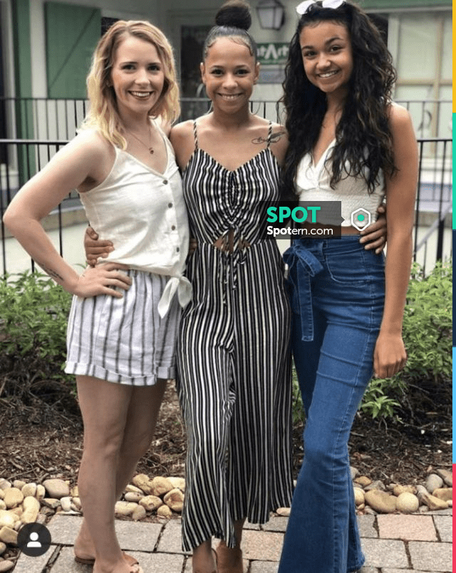 La camiseta sin mangas blanca que lució Madison Bailey (Kiara en la ...