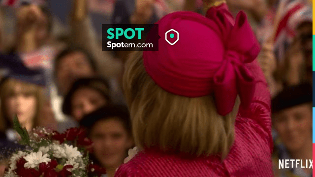 Sombrero rosa usado por la princesa Diana (Emma Corrin) en The Crown ...