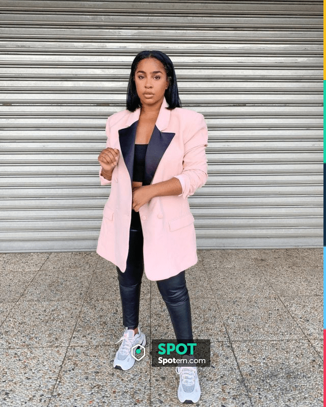 Sneakers worn by Yanissa Xoxo on his account Instagram @yanissaxoxo ...