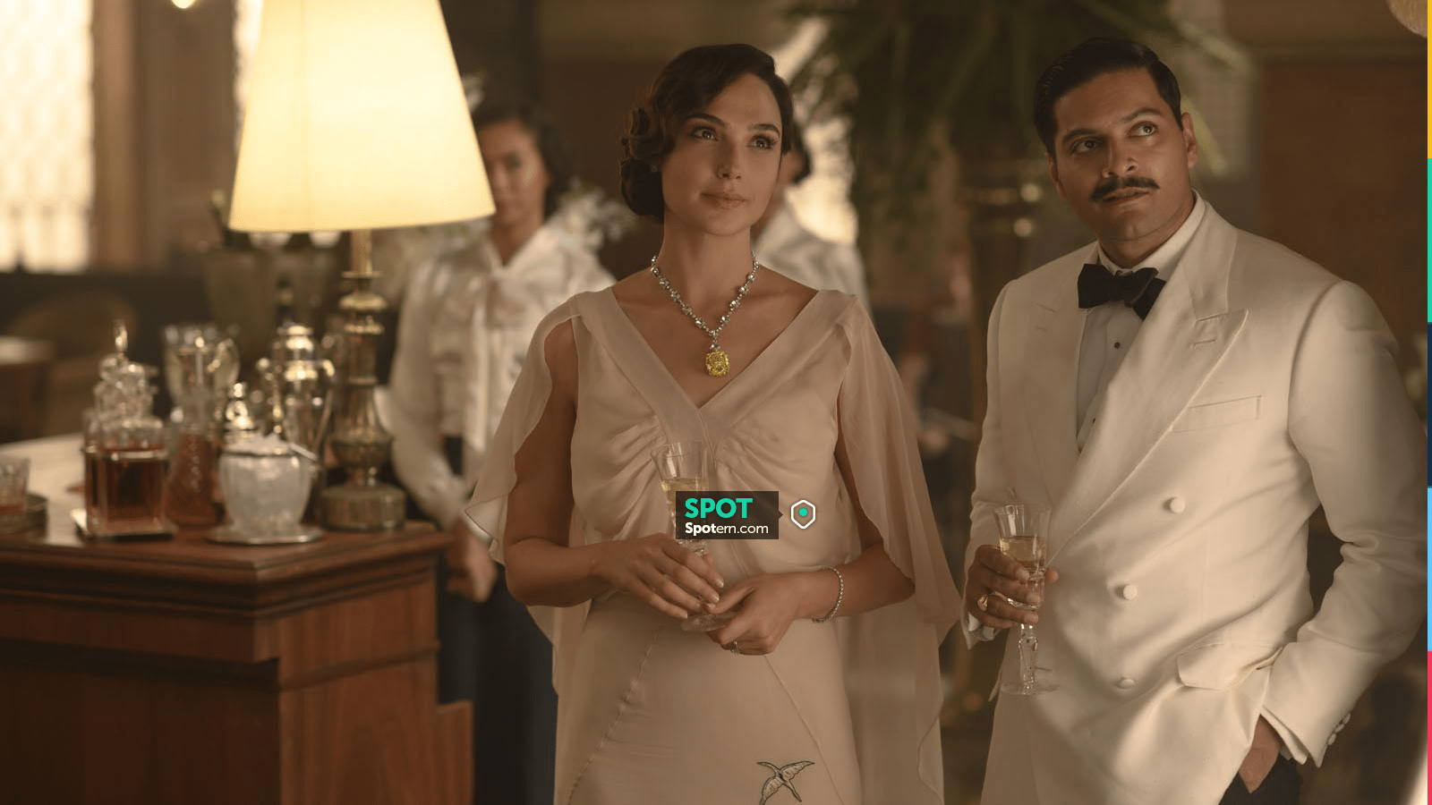 Pink dress worn by Linnet Ridgeway Doyle (Gal Gadot) in Death on the ...