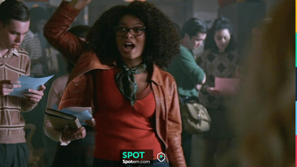 Cuello en V rojo usado por Rosalind Walker (Jaz Sinclair) en Chilling ...