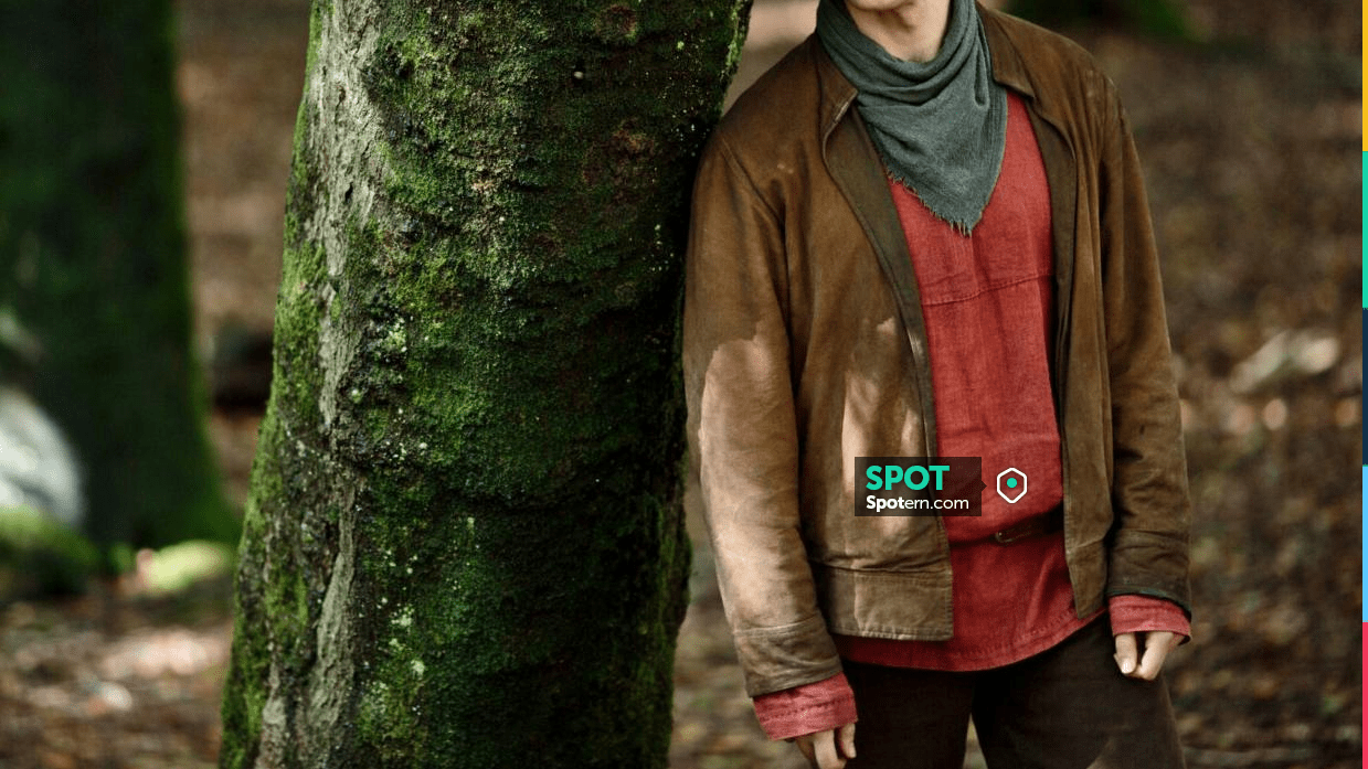 Red tunic costume worn by Merlin (Colin Morgan) in Merlin (Season 2 ...