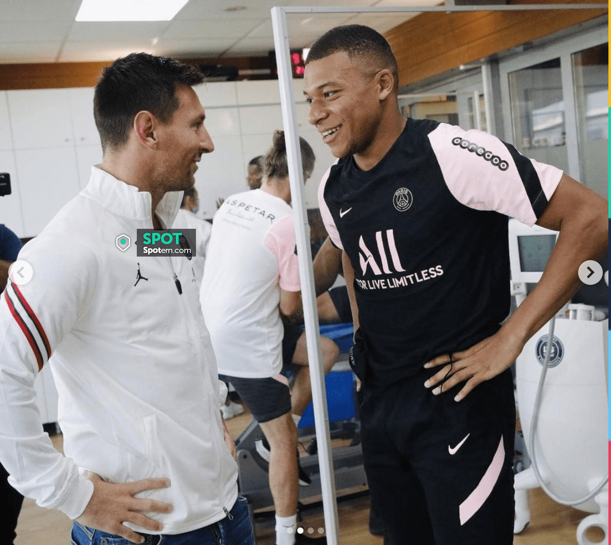 The white Nike training jacket of Paris Saint-Germain worn by Lionel ...