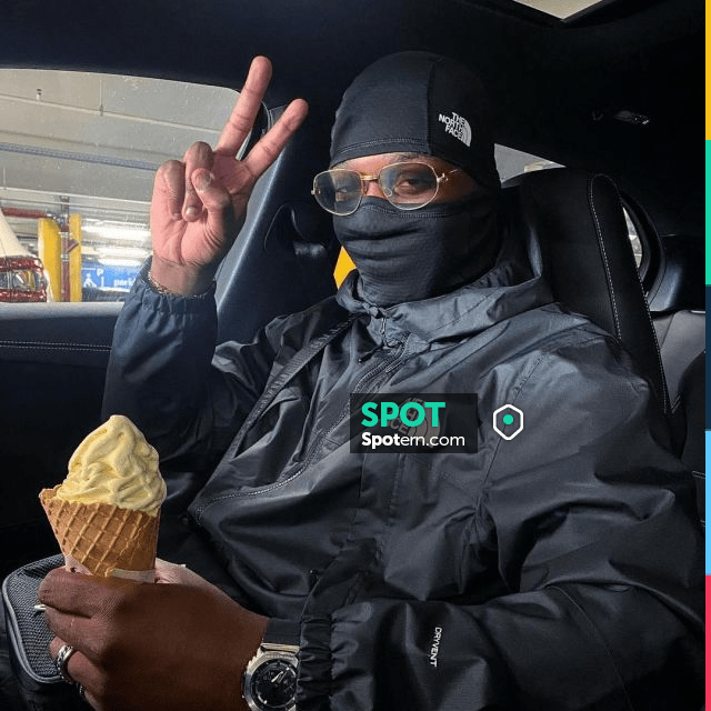 The black jacket The North Face worn by the rapper SDM on his account ...