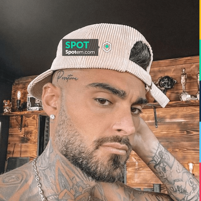 The cap in corduroy worn by Thibault Garcia on his account Instagram ...