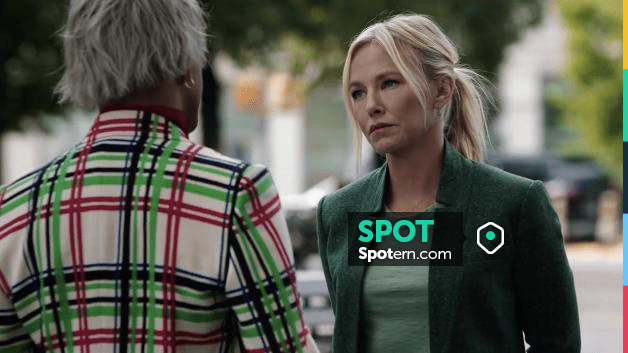 Veronica Beard Stand-Collar Dickey Jacket in Green usado por Amanda ...