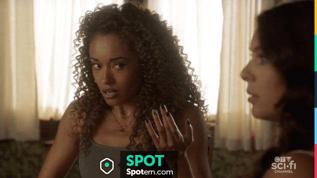 Babaton Sculp Ribbed Tank Top usado por Astra Logue (Olivia Swann) como ...