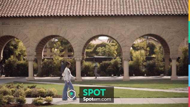 Victoria Beckham High Waisted Patch Pocket Jeans worn by Issa Dee (Issa ...