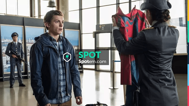 The plaid shirt worn by Peter Parker (Tom Holland) in the movie Spider ...