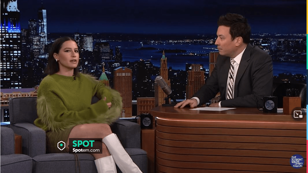 La jupe verte Lapointe portée par Ilana Glazer dans l'émission The ...