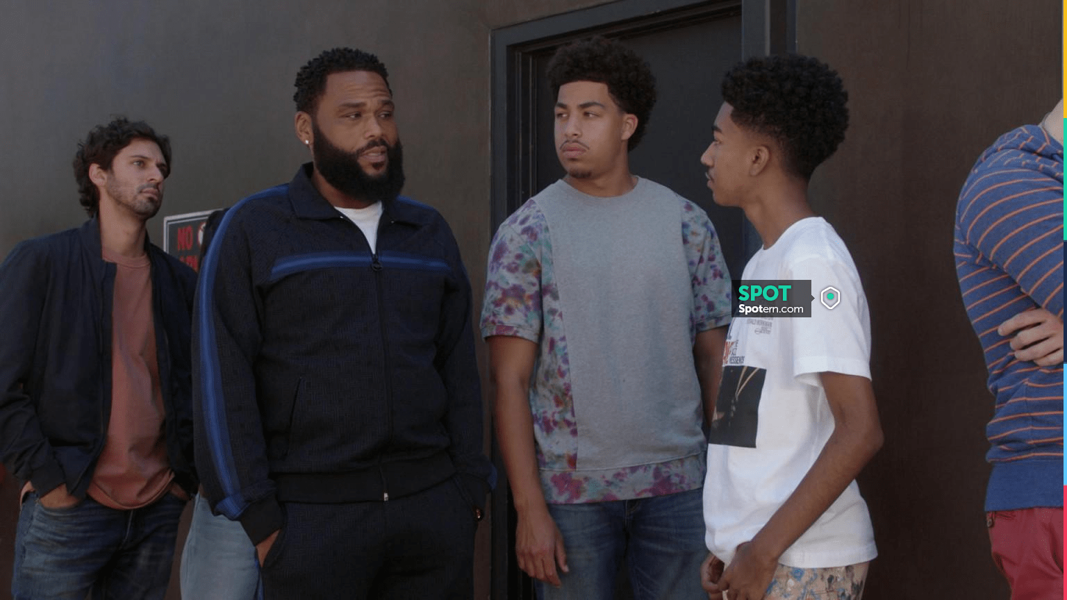 Uniqlo Blue Note Records T-shirt worn by Jack Johnson (Miles Brown) as ...