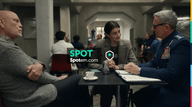 Maje Plaid Blazer Jacket worn by Erin Naird (Diana Silvers) as seen in ...